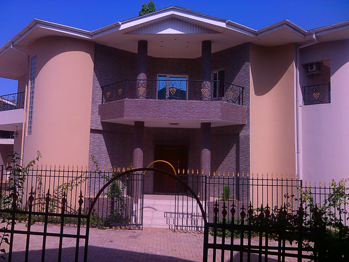Executive 4 bedrooms town house renting at Labone » Ghana Property ...